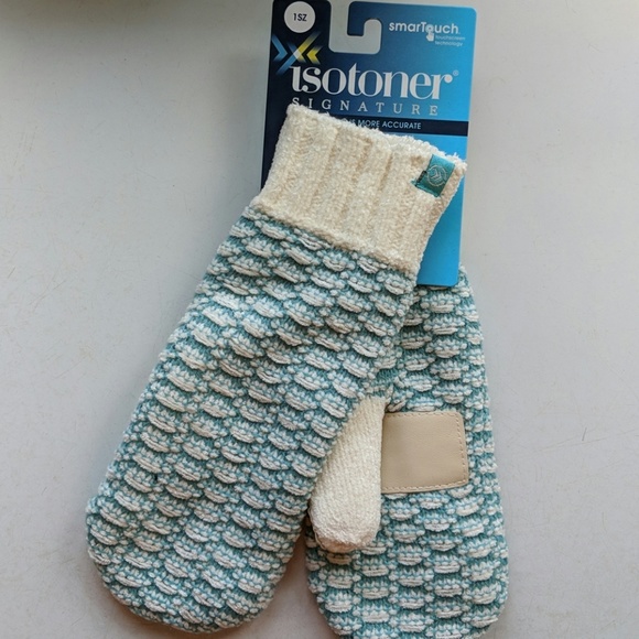 isotoner | Accessories | Included In Jewelry Saleisotoner Mittens Nwt ...